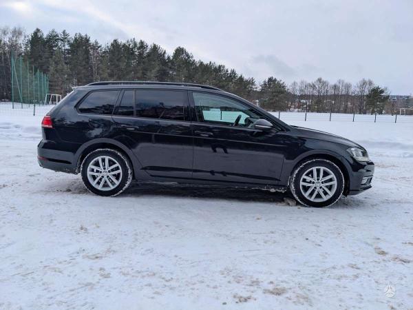 Black Volkswagen Golf 2018 in Prienai, with an engine capacity of 1.60 L and mileage of 249 thousand km for 7300 €, photo 8 on AUTOMOTO.COM.LV