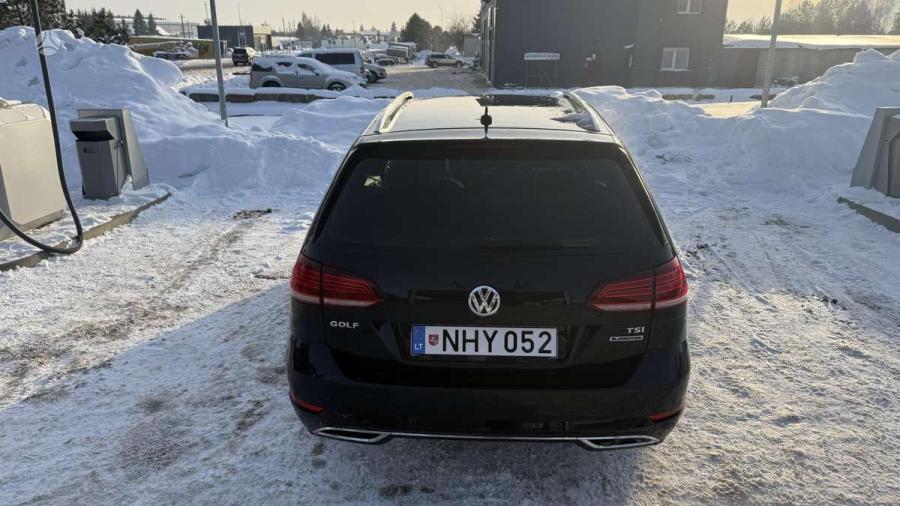 Black Volkswagen Golf 2018 in Silale, with an engine capacity of 1.50 L and mileage of 210 thousand km for 10300 €, photo 4 on AUTOMOTO.COM.LV