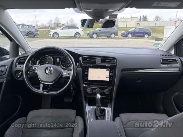Black Volkswagen Golf 2018 in Viljandi, with an engine capacity of 1.50 L and mileage of 189 thousand km for 10990 €, photo 5 on AUTOMOTO.COM.LV