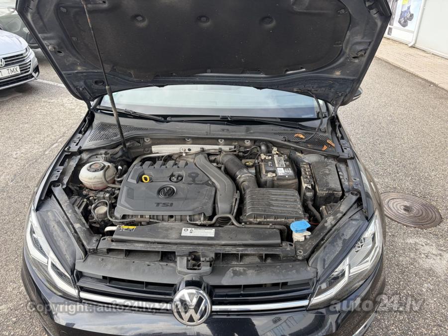 Black Volkswagen Golf 2018 in Viljandi, with an engine capacity of 1.50 L and mileage of 189 thousand km for 10990 €, photo 12 on AUTOMOTO.COM.LV