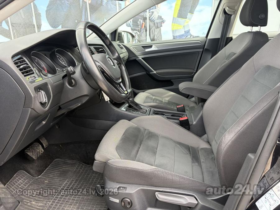 Black Volkswagen Golf 2018 in Viljandi, with an engine capacity of 1.60 L and mileage of 218 thousand km for 9890 €, photo 7 on AUTOMOTO.COM.LV