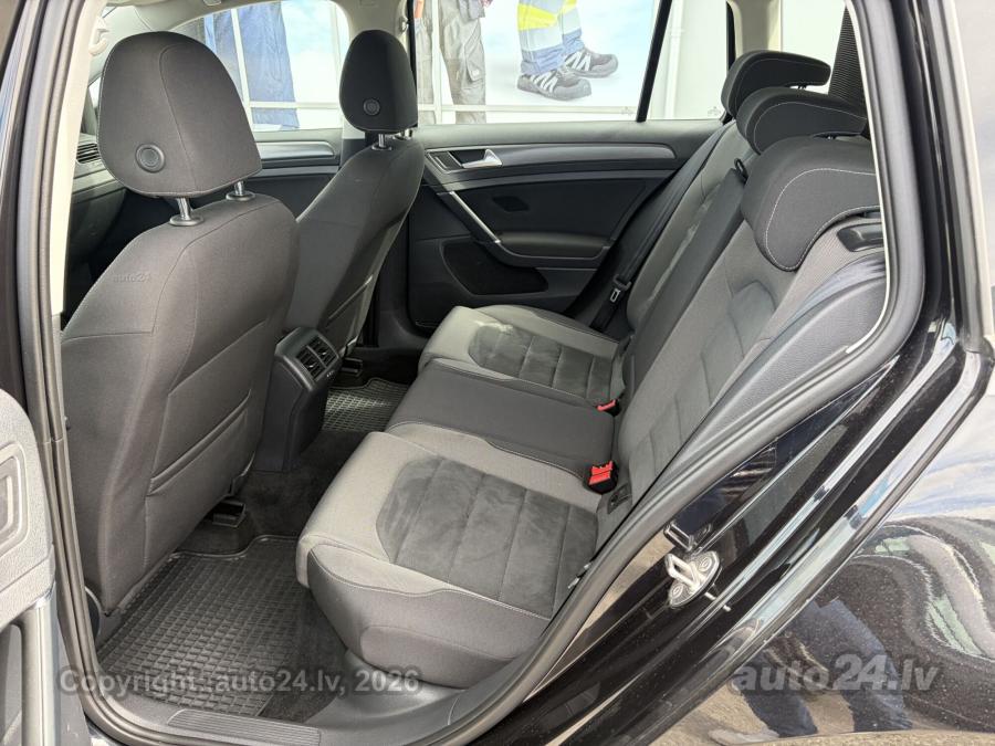 Black Volkswagen Golf 2018 in Viljandi, with an engine capacity of 1.60 L and mileage of 218 thousand km for 9890 €, photo 10 on AUTOMOTO.COM.LV
