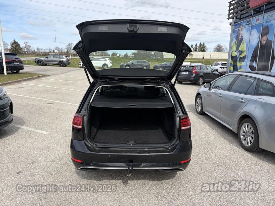 Black Volkswagen Golf 2018 in Viljandi, with an engine capacity of 1.60 L and mileage of 218 thousand km for 9890 €, photo 11 on AUTOMOTO.COM.LV
