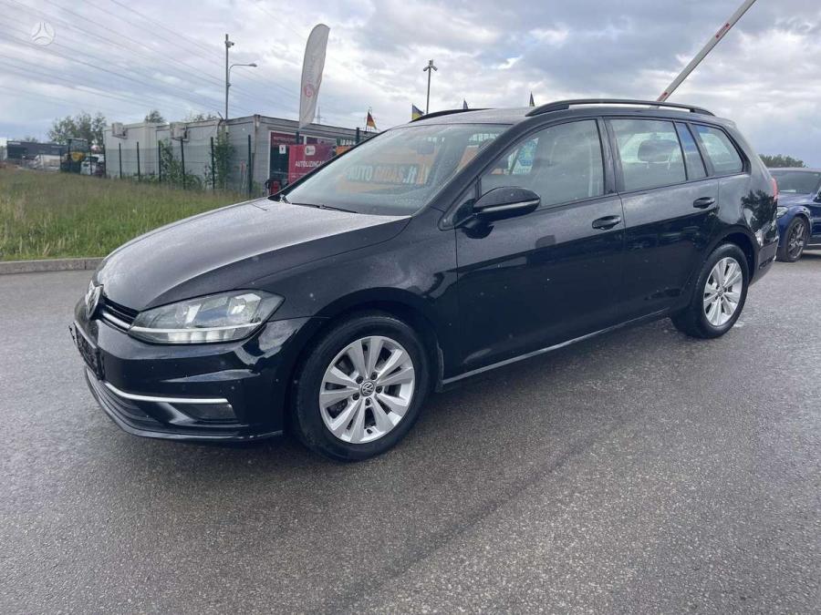 Black Volkswagen Golf 2018 in Kaunas, with an engine capacity of 1.60 L and mileage of 192 thousand km for 5999 €, photo 3 on AUTOMOTO.COM.LV