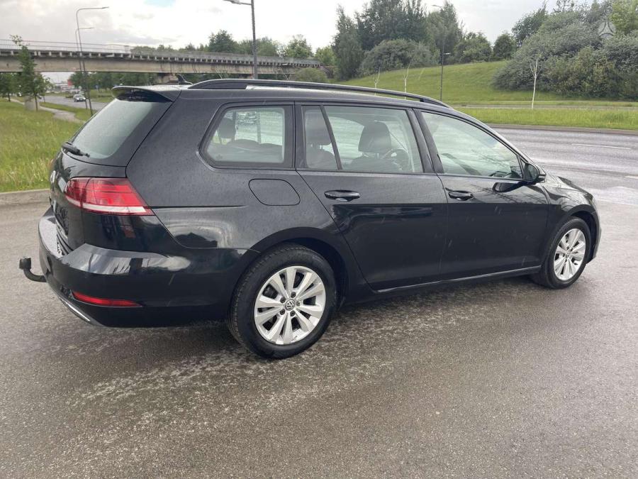 Black Volkswagen Golf 2018 in Kaunas, with an engine capacity of 1.60 L and mileage of 192 thousand km for 5999 €, photo 10 on AUTOMOTO.COM.LV