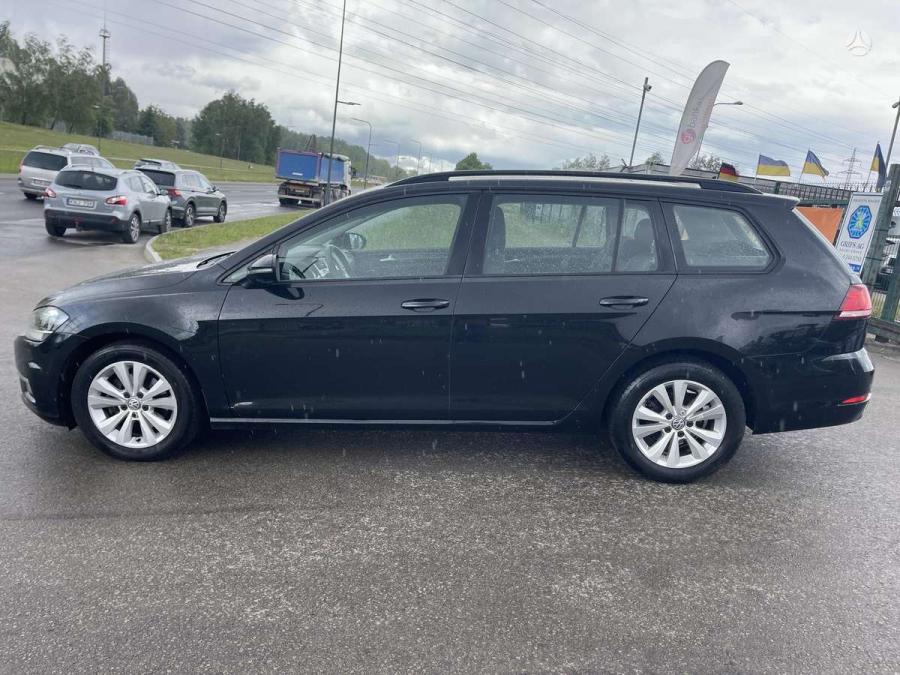 Black Volkswagen Golf 2018 in Kaunas, with an engine capacity of 1.60 L and mileage of 192 thousand km for 5999 €, photo 17 on AUTOMOTO.COM.LV