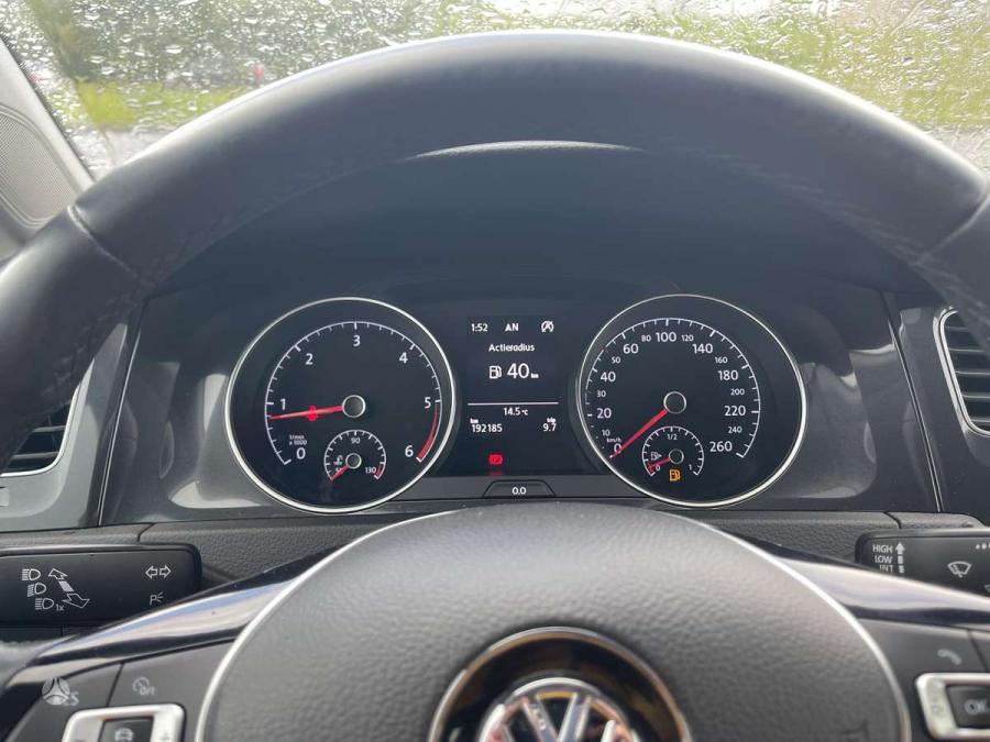 Black Volkswagen Golf 2018 in Kaunas, with an engine capacity of 1.60 L and mileage of 192 thousand km for 5999 €, photo 21 on AUTOMOTO.COM.LV