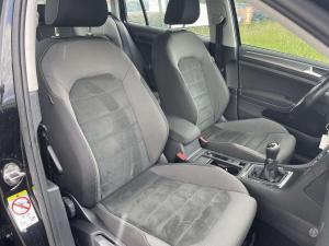 Black Volkswagen Golf 2018 in Kaunas, with an engine capacity of 1.60 L and mileage of 192 thousand km for 5999 €, photo 29 on AUTOMOTO.COM.LV