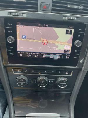 Black Volkswagen Golf 2018 in Kaunas, with an engine capacity of 1.60 L and mileage of 192 thousand km for 5999 €, photo 22 on AUTOMOTO.COM.LV