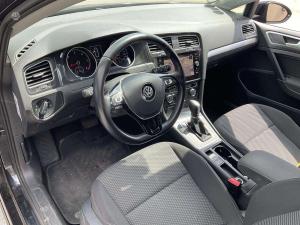 Black Volkswagen Golf 2018 in Vilnius, with an engine capacity of 1.60 L and mileage of 192 thousand km for 11255 €, photo 12 on AUTOMOTO.COM.LV