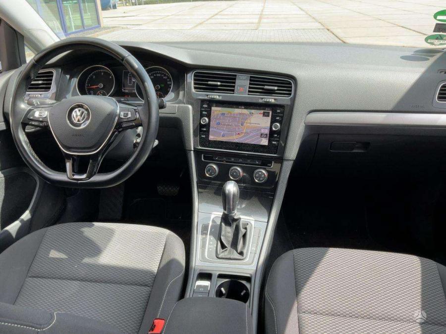 Black Volkswagen Golf 2018 in Vilnius, with an engine capacity of 1.60 L and mileage of 192 thousand km for 11255 €, photo 13 on AUTOMOTO.COM.LV