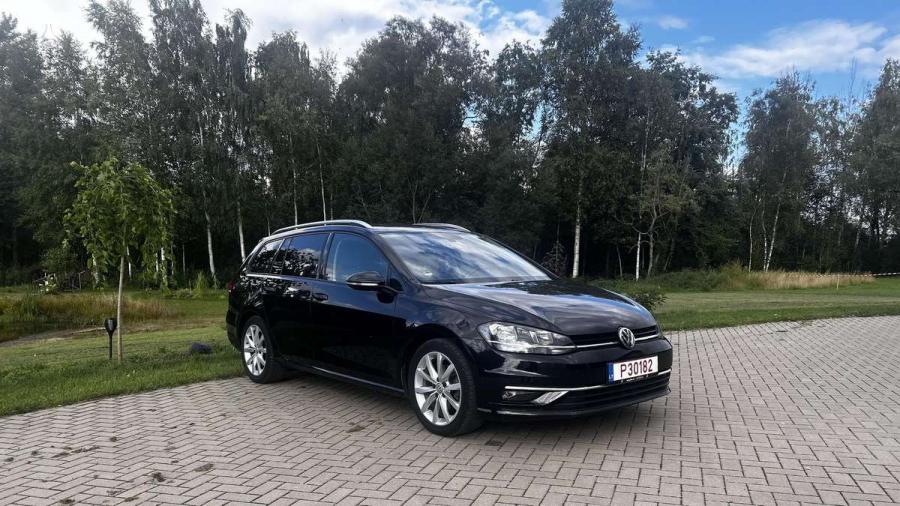 Black Volkswagen Golf 2018 in Utena, with an engine capacity of 1.00 L and mileage of 249 thousand km for 7250 €, photo 3 on AUTOMOTO.COM.LV