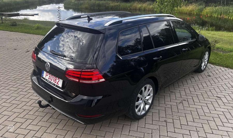 Black Volkswagen Golf 2018 in Utena, with an engine capacity of 1.00 L and mileage of 249 thousand km for 7250 €, photo 20 on AUTOMOTO.COM.LV