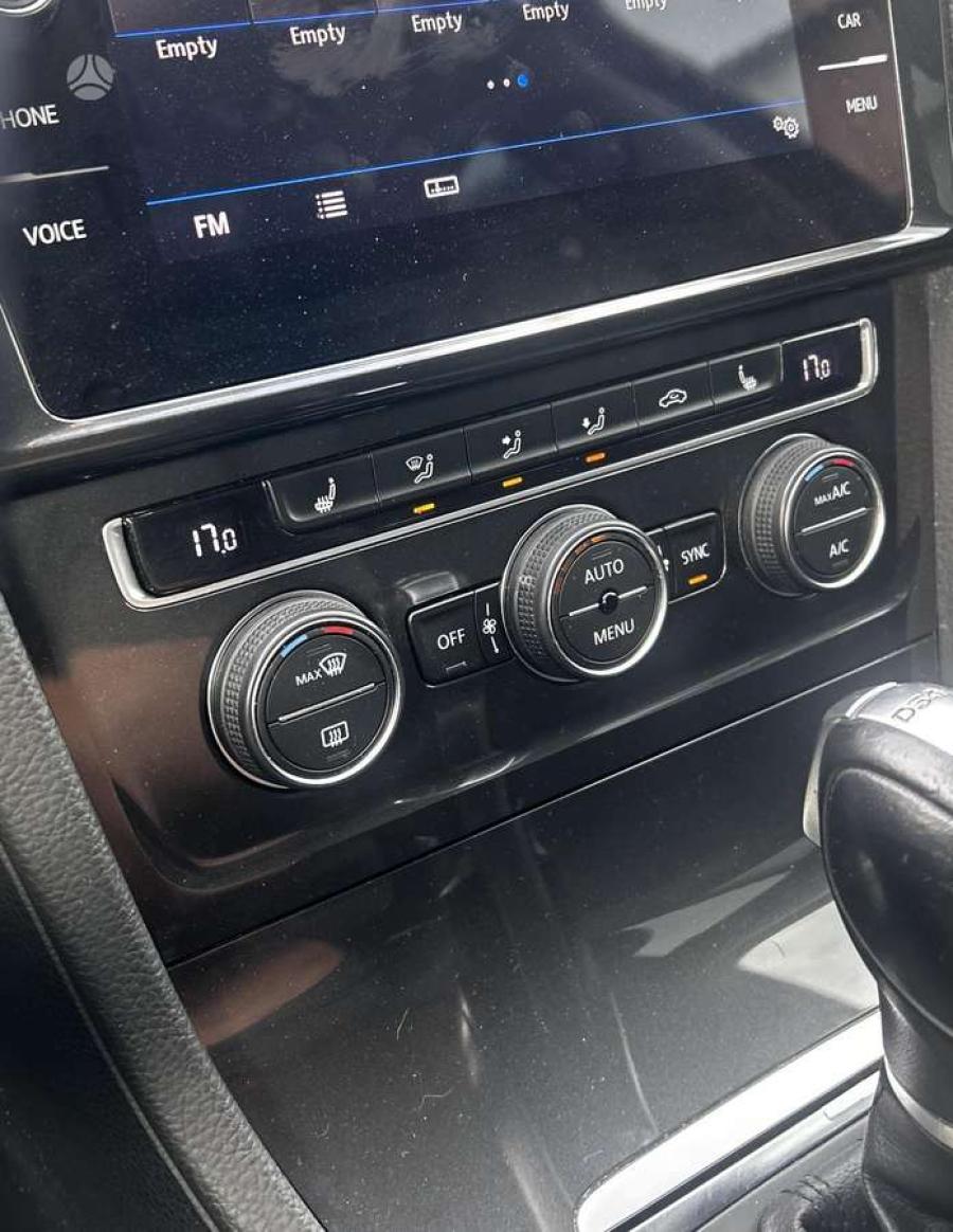 Black Volkswagen Golf 2018 in Utena, with an engine capacity of 1.00 L and mileage of 249 thousand km for 7250 €, photo 25 on AUTOMOTO.COM.LV