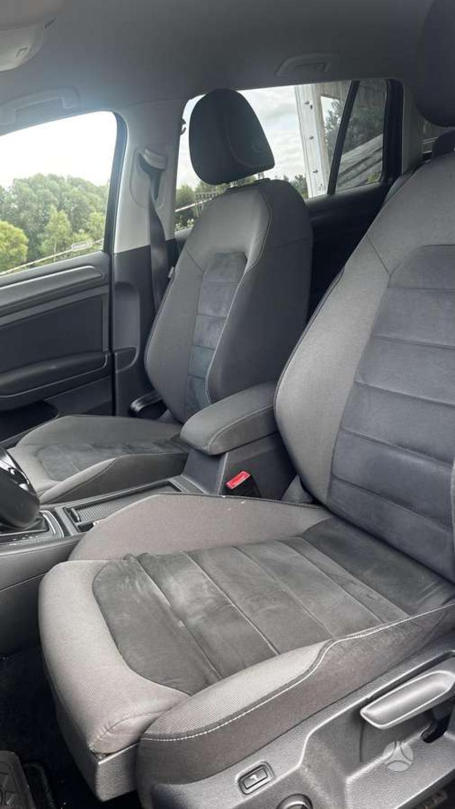Black Volkswagen Golf 2018 in Utena, with an engine capacity of 1.00 L and mileage of 249 thousand km for 7250 €, photo 26 on AUTOMOTO.COM.LV