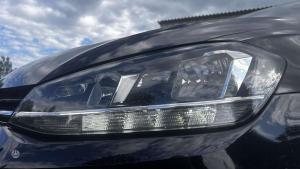 Black Volkswagen Golf 2018 in Utena, with an engine capacity of 1.00 L and mileage of 249 thousand km for 7250 €, photo 33 on AUTOMOTO.COM.LV