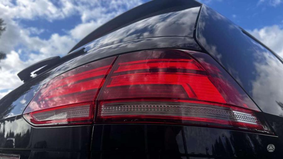 Black Volkswagen Golf 2018 in Utena, with an engine capacity of 1.00 L and mileage of 249 thousand km for 7250 €, photo 36 on AUTOMOTO.COM.LV