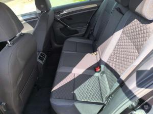 Melns Volkswagen Golf 2018 Joniškis, ar dzinēja tilpumu 2.00 L un nobraukumu 250 tūkst. km par 9550 €, foto 12 vietnē AUTOMOTO.COM.LV