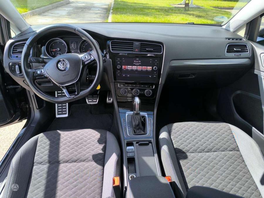 Melns Volkswagen Golf 2018 Joniškis, ar dzinēja tilpumu 2.00 L un nobraukumu 250 tūkst. km par 9550 €, foto 13 vietnē AUTOMOTO.COM.LV