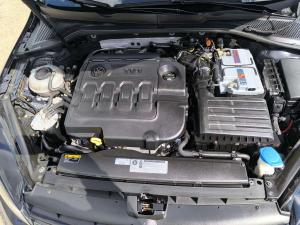 Melns Volkswagen Golf 2018 Joniškis, ar dzinēja tilpumu 2.00 L un nobraukumu 250 tūkst. km par 9550 €, foto 18 vietnē AUTOMOTO.COM.LV