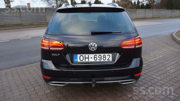 Black Volkswagen Golf 2019 in Jelgava, with an engine capacity of 1.50 L and mileage of 0 thousand km for 12990 €, photo 4 on AUTOMOTO.COM.LV