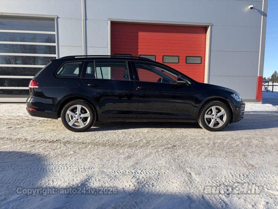 Black Volkswagen Golf 2019 in Viljandi, with an engine capacity of 2.00 L and mileage of 279 thousand km for 10490 €, photo 15 on AUTOMOTO.COM.LV