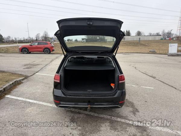Melns Volkswagen Golf 2019 Viljandi, ar dzinēja tilpumu 2.00 L un nobraukumu 279 tūkst. km par 10490 €, foto 11 vietnē AUTOMOTO.COM.LV