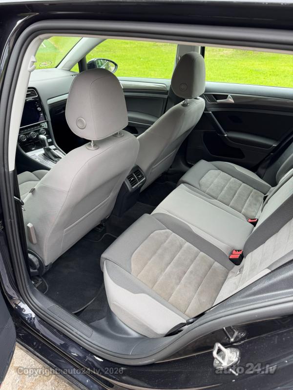 Black Volkswagen Golf 2019 in Rakvere, with an engine capacity of 1.60 L and mileage of 159 thousand km for 9000 €, photo 9 on AUTOMOTO.COM.LV