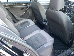 Black Volkswagen Golf 2019 in Ogre, with an engine capacity of 2.00 L and mileage of 182 thousand km for 11770 €, photo 12 on AUTOMOTO.COM.LV