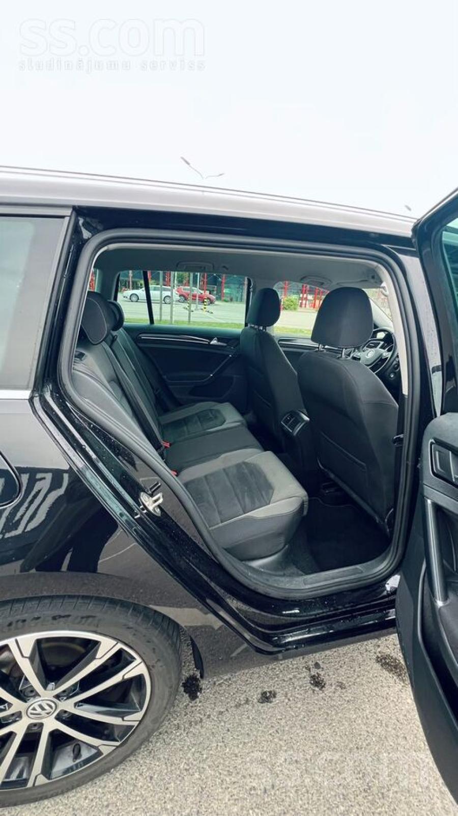 Black Volkswagen Golf 2019 in Riga, with an engine capacity of 2.00 L and mileage of 172 thousand km for 11700 €, photo 8 on AUTOMOTO.COM.LV