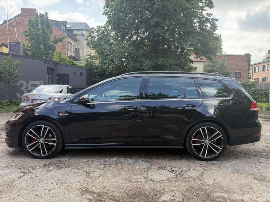 Melns Volkswagen Golf 2019 Pasvalys, ar dzinēja tilpumu 2.00 L un nobraukumu 216 tūkst. km par 15200 €, foto 3 vietnē AUTOMOTO.COM.LV