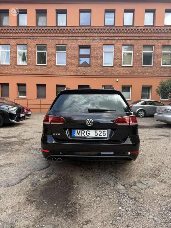 Black Volkswagen Golf 2019 in Pasvalys, with an engine capacity of 2.00 L and mileage of 216 thousand km for 15200 €, photo 4 on AUTOMOTO.COM.LV