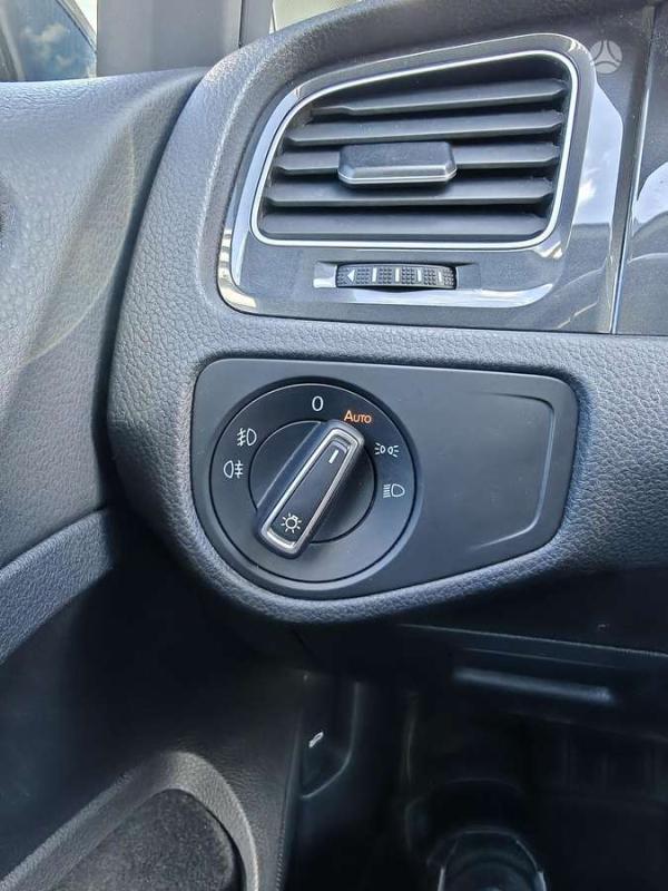 Melns Volkswagen Golf 2019 Viļņa, ar dzinēja tilpumu 1.50 L un nobraukumu 157 tūkst. km par 14450 €, foto 5 vietnē AUTOMOTO.COM.LV