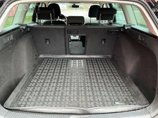 Black Volkswagen Golf 2019 in Riga, with an engine capacity of 2.00 L and mileage of 165 thousand km for 12500 €, photo 7 on AUTOMOTO.COM.LV