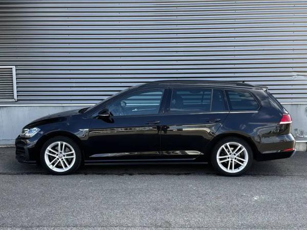 Black Volkswagen Golf 2019 in Riga, with an engine capacity of 2.00 L and mileage of 231 thousand km for 13500 €, photo 2 on AUTOMOTO.COM.LV
