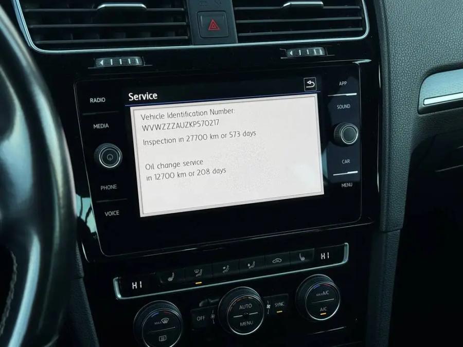 Melns Volkswagen Golf 2019 Rīga, ar dzinēja tilpumu 2.00 L un nobraukumu 231 tūkst. km par 13500 €, foto 22 vietnē AUTOMOTO.COM.LV