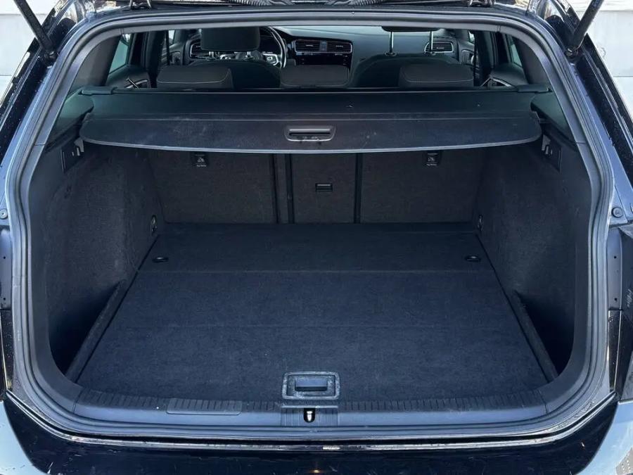 Melns Volkswagen Golf 2019 Rīga, ar dzinēja tilpumu 2.00 L un nobraukumu 231 tūkst. km par 13500 €, foto 26 vietnē AUTOMOTO.COM.LV