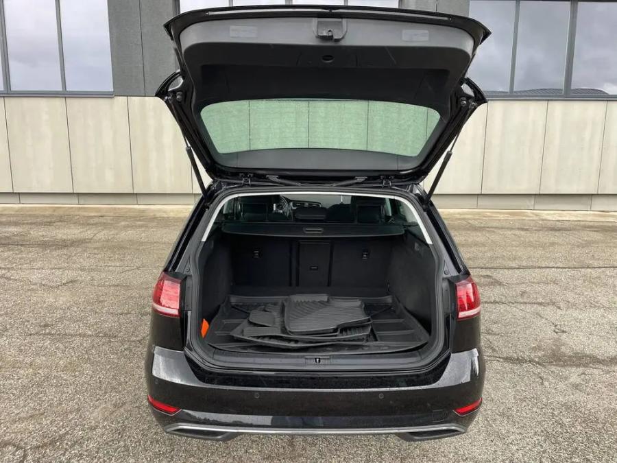 Melns Volkswagen Golf 2019 Sigulda, ar dzinēja tilpumu 2.00 L un nobraukumu 212 tūkst. km par 11690 €, foto 15 vietnē AUTOMOTO.COM.LV