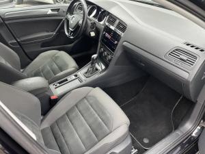 Melns Volkswagen Golf 2019 Sigulda, ar dzinēja tilpumu 2.00 L un nobraukumu 212 tūkst. km par 11690 €, foto 21 vietnē AUTOMOTO.COM.LV