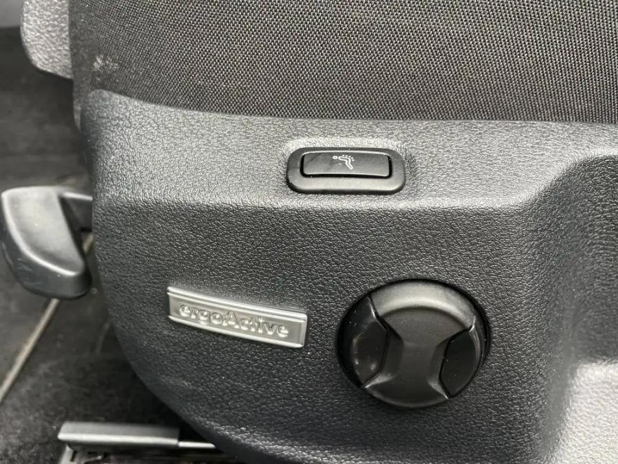 Melns Volkswagen Golf 2019 Sigulda, ar dzinēja tilpumu 2.00 L un nobraukumu 212 tūkst. km par 11690 €, foto 27 vietnē AUTOMOTO.COM.LV