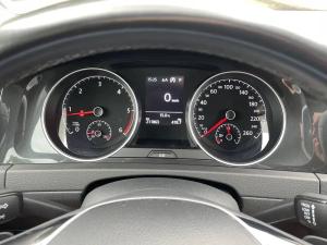 Melns Volkswagen Golf 2019 Sigulda, ar dzinēja tilpumu 2.00 L un nobraukumu 212 tūkst. km par 11690 €, foto 29 vietnē AUTOMOTO.COM.LV