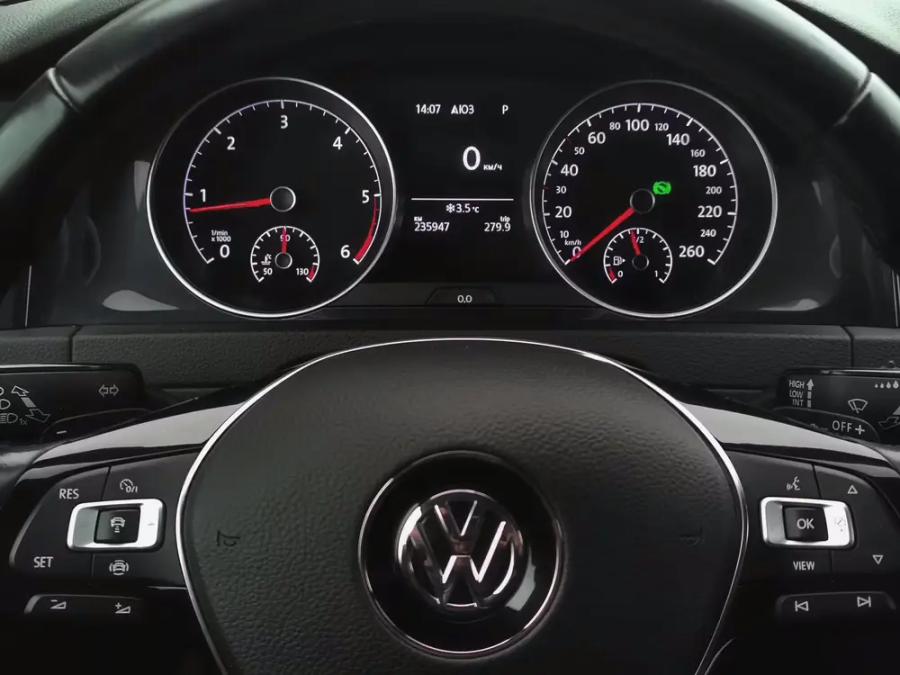 Melns Volkswagen Golf 2019 Rīga, ar dzinēja tilpumu 2.00 L un nobraukumu 236 tūkst. km par 11690 €, foto 18 vietnē AUTOMOTO.COM.LV