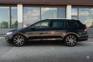 Black Volkswagen Golf 2019 in Vilnius, with an engine capacity of 1.50 L and mileage of 157 thousand km for 13950 €, photo 3 on AUTOMOTO.COM.LV