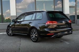 Black Volkswagen Golf 2019 in Vilnius, with an engine capacity of 1.50 L and mileage of 157 thousand km for 13950 €, photo 4 on AUTOMOTO.COM.LV