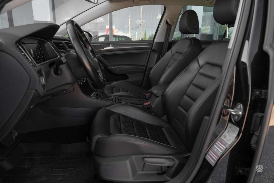 Black Volkswagen Golf 2019 in Vilnius, with an engine capacity of 1.50 L and mileage of 157 thousand km for 13950 €, photo 11 on AUTOMOTO.COM.LV