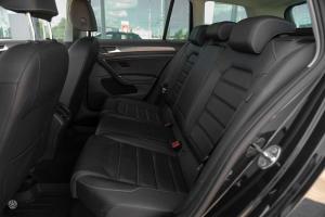 Black Volkswagen Golf 2019 in Vilnius, with an engine capacity of 1.50 L and mileage of 157 thousand km for 13950 €, photo 12 on AUTOMOTO.COM.LV