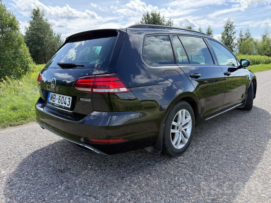 Black Volkswagen Golf 2019 in Riga, with an engine capacity of 1.50 L and mileage of 208 thousand km for 9990 €, photo 6 on AUTOMOTO.COM.LV