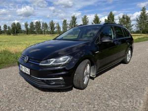 Black Volkswagen Golf 2019 in Riga, with an engine capacity of 1.50 L and mileage of 208 thousand km for 9990 €, photo 8 on AUTOMOTO.COM.LV