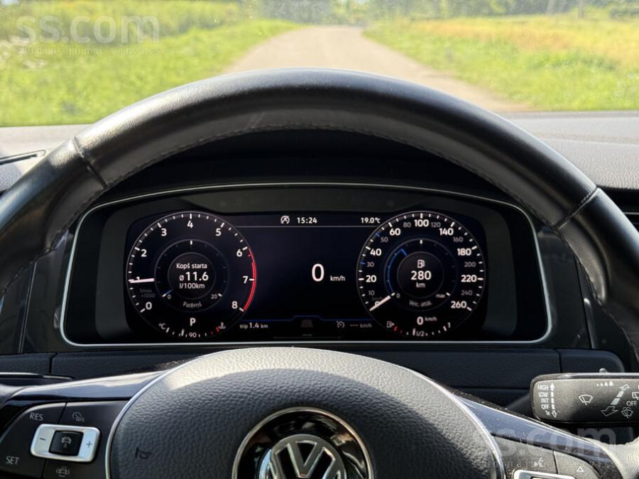 Black Volkswagen Golf 2019 in Riga, with an engine capacity of 1.50 L and mileage of 208 thousand km for 9990 €, photo 13 on AUTOMOTO.COM.LV