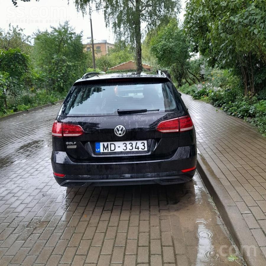Black Volkswagen Golf 2019 in Riga, with an engine capacity of 1.60 L and mileage of 285 thousand km for 10500 €, photo 4 on AUTOMOTO.COM.LV